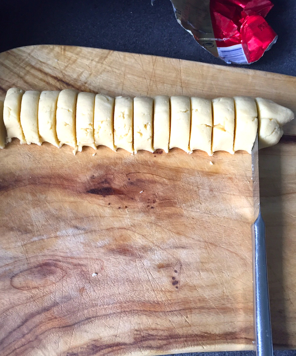 Traditional Christmas Shortbread Recipe with Rice Flour and Vanilla ...