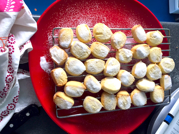 Traditional Christmas Shortbread Recipe with Rice Flour and Vanilla ...