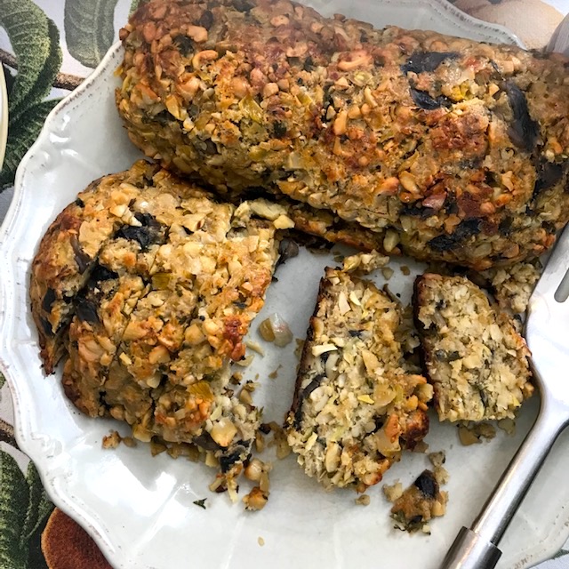 Delicious White Nut Roast Recipe for Christmas | Family Favorite – The ...